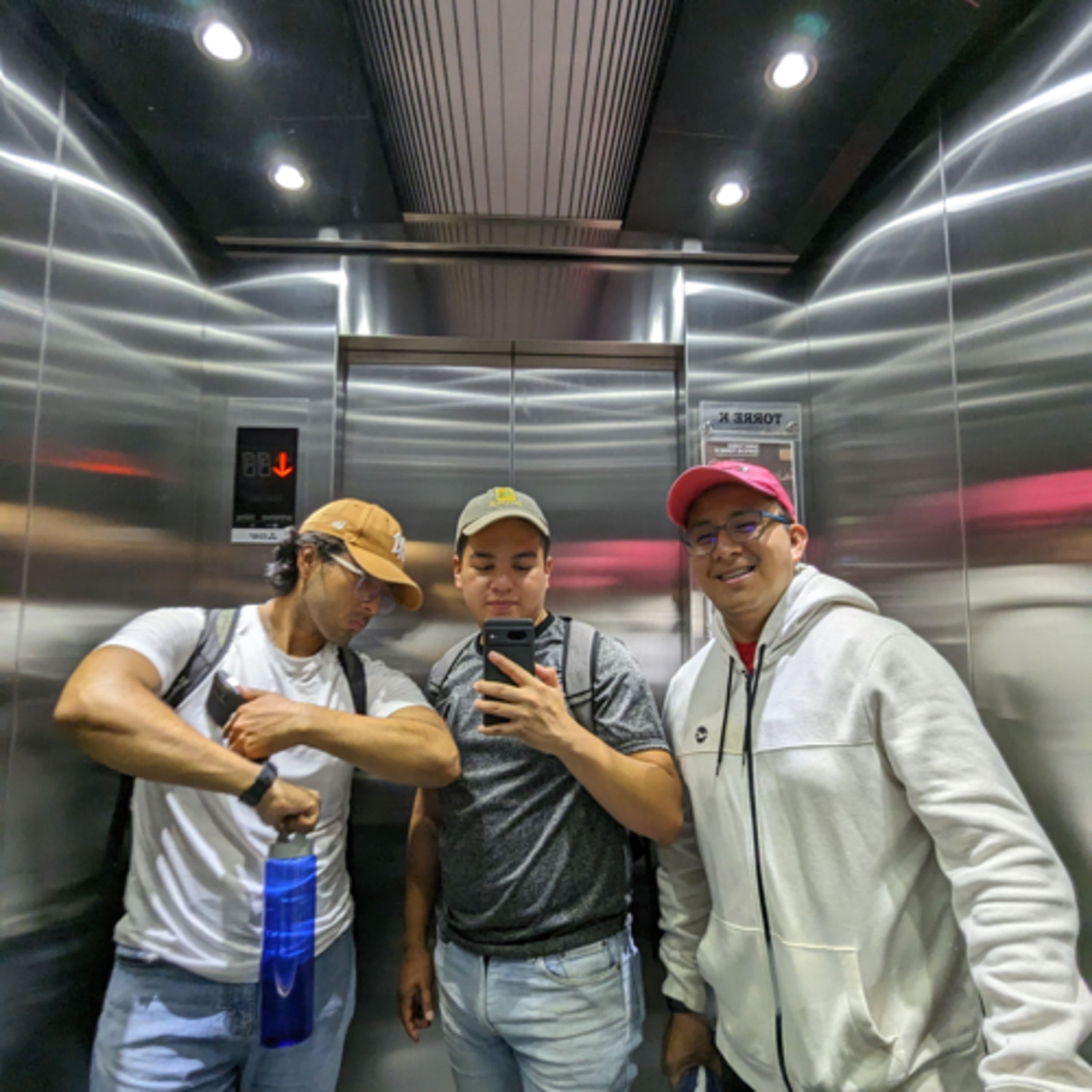 Oración al Espíritu Santo 🕊️🔥 – P. Edgar 🤓🎙️ Oraciones y reflexiones para fortalecer el espíritu ...