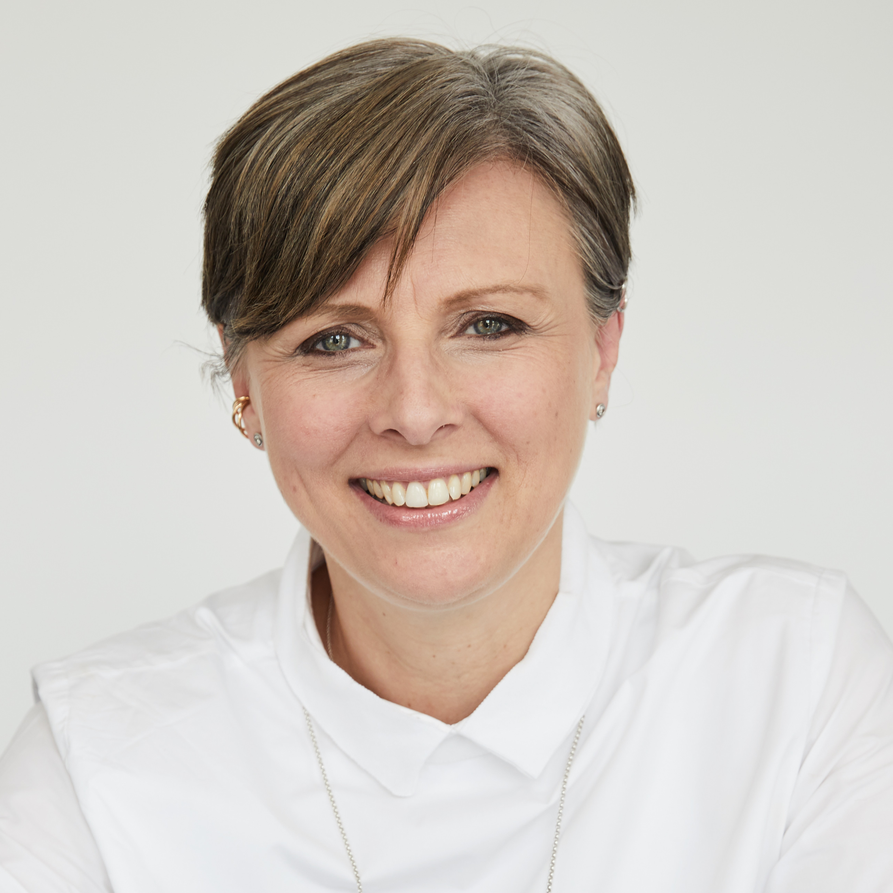 S4: Ep 6 Tracey Follows talks about the polymorphic code of the self ...