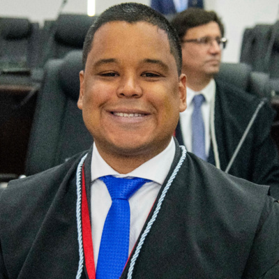 Juiz William Oliveira Taveira fala sobre a disseminação das fake news ...