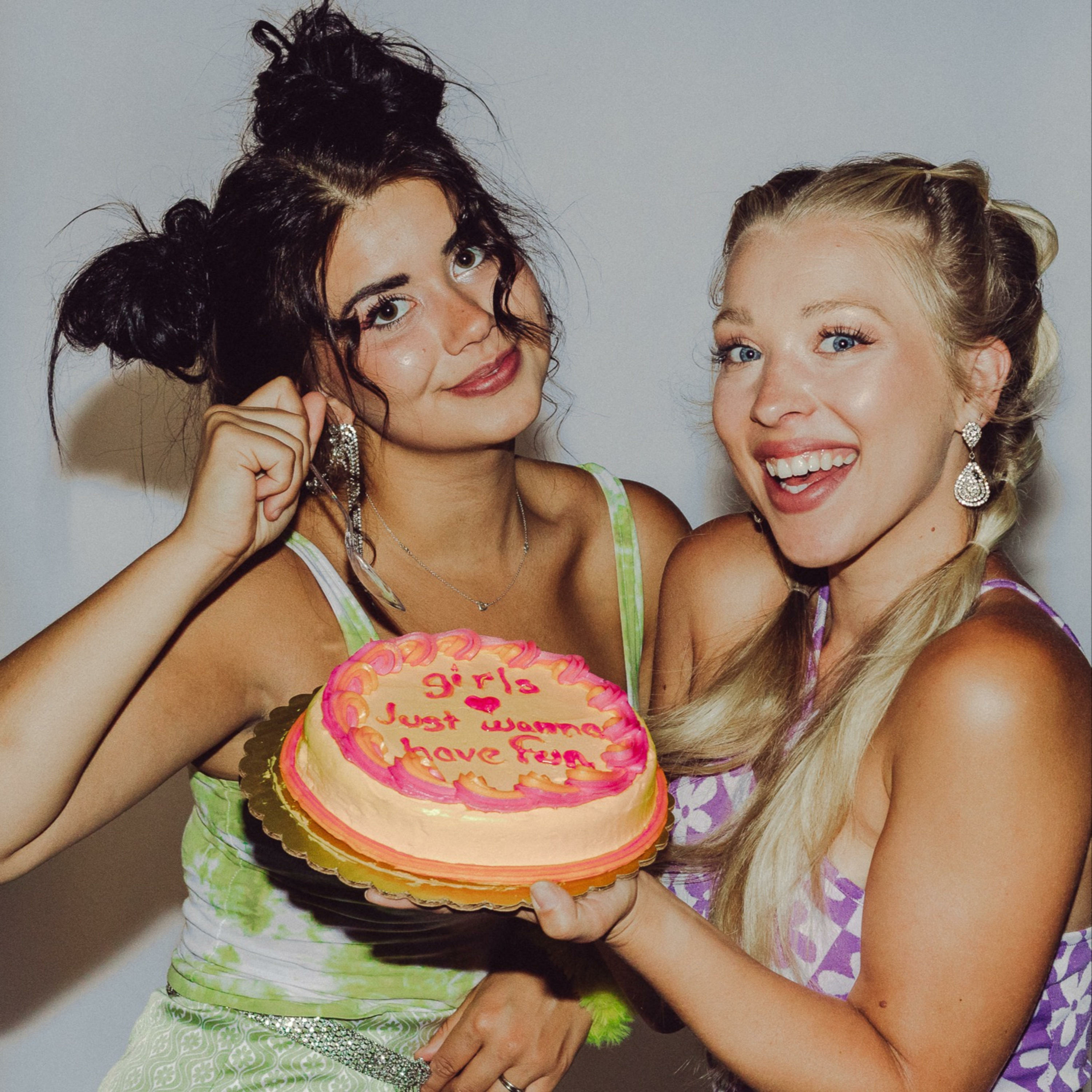 1800 CALL YOUR BFF your Drama By Driveway Moment 1800-call-your-bff-your-drama-by-driveway-moment