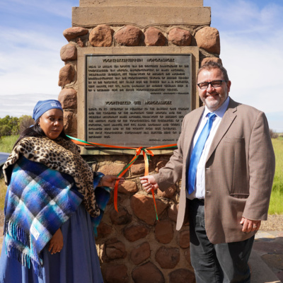 160 jaar van vriendskap: Afrikaners en die Seleka Barolong by AfriPod