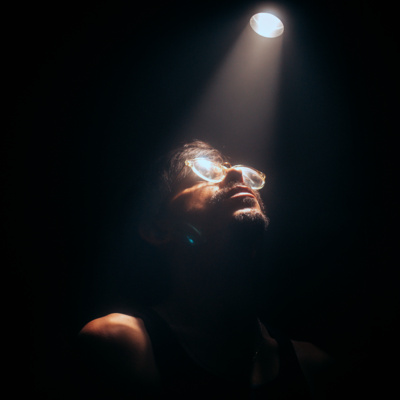 Poesía de Mike M. Dueñas • A podcast on Spotify for Creators